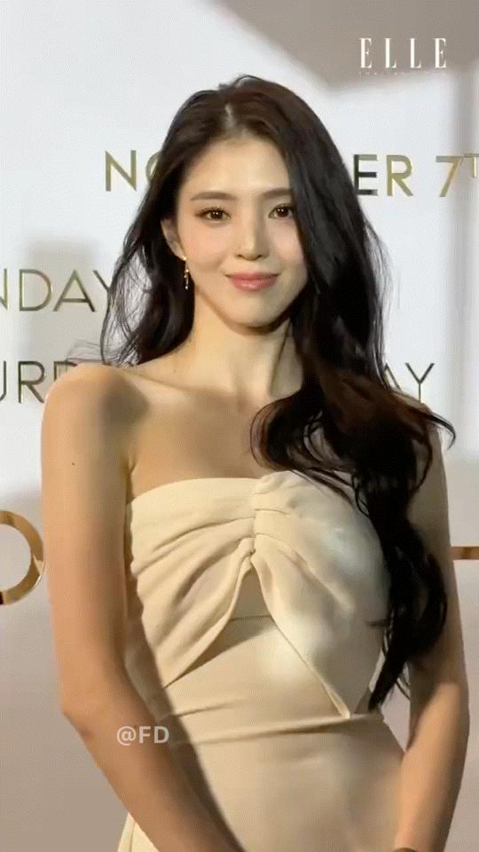 Han Suxi, the goddess of temperament - iNEWS