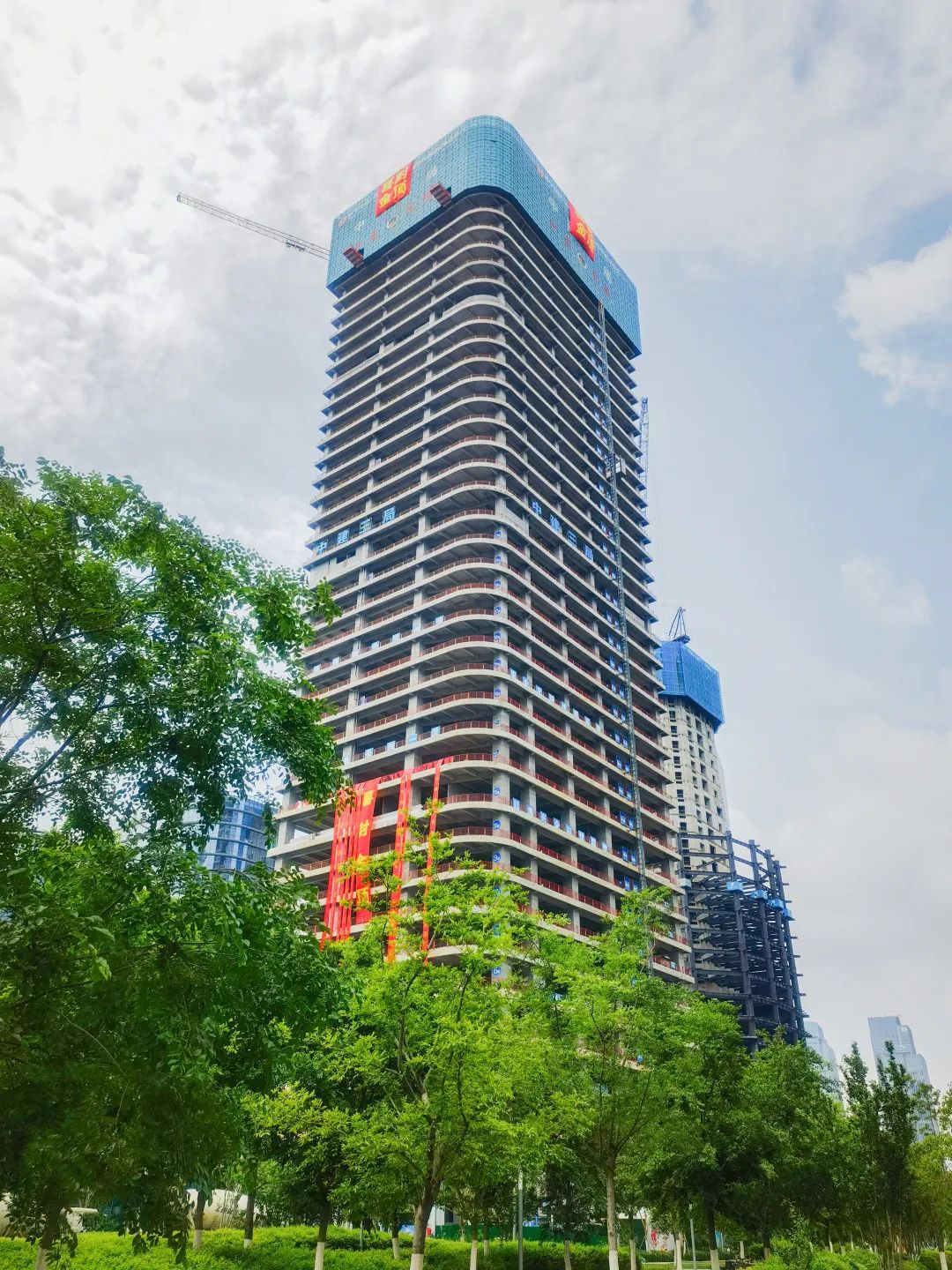 196 meters! The main structure of "Hengfeng Bank Headquarters" in Jinan ...