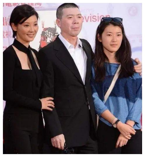 Famous actor Xu Fan: After taking Feng Xiaogang's ex-wife and daughter ...
