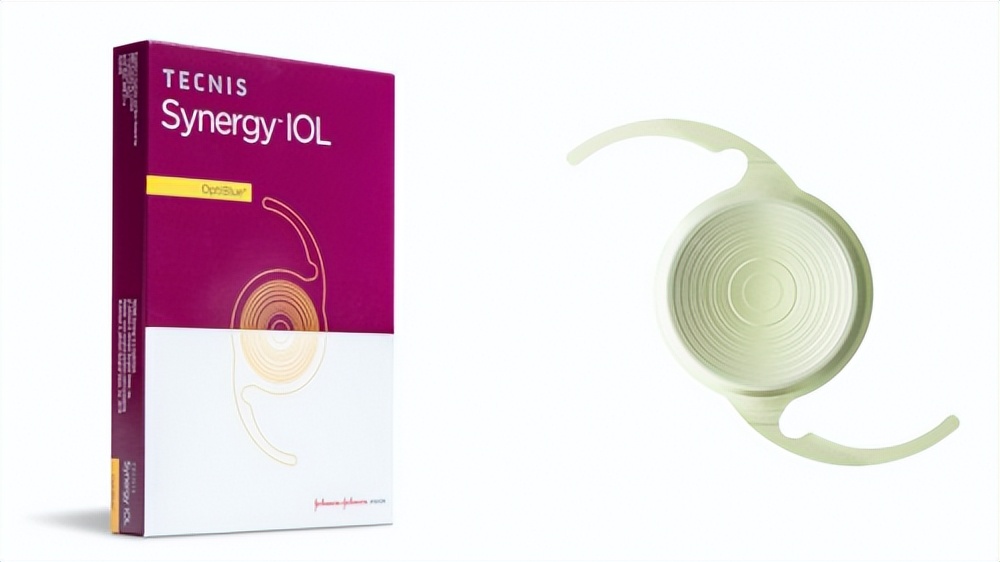 The world's first continuous vision intraocular lens providing 33 cm ...