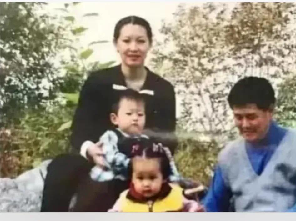 Zhao Benshan's two daughters: the one born by Ma Lijuan is popular all ...