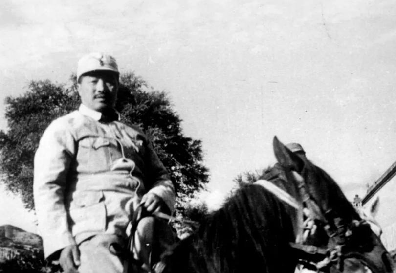 Six years after He Long's death, his ashes were finally laid. Premier ...