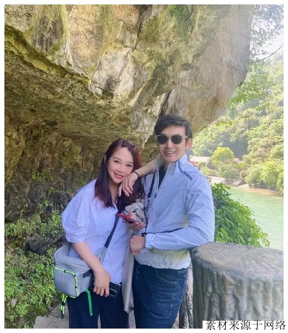 Chen Songling and his wife travel with their parents-in-law. The mother ...