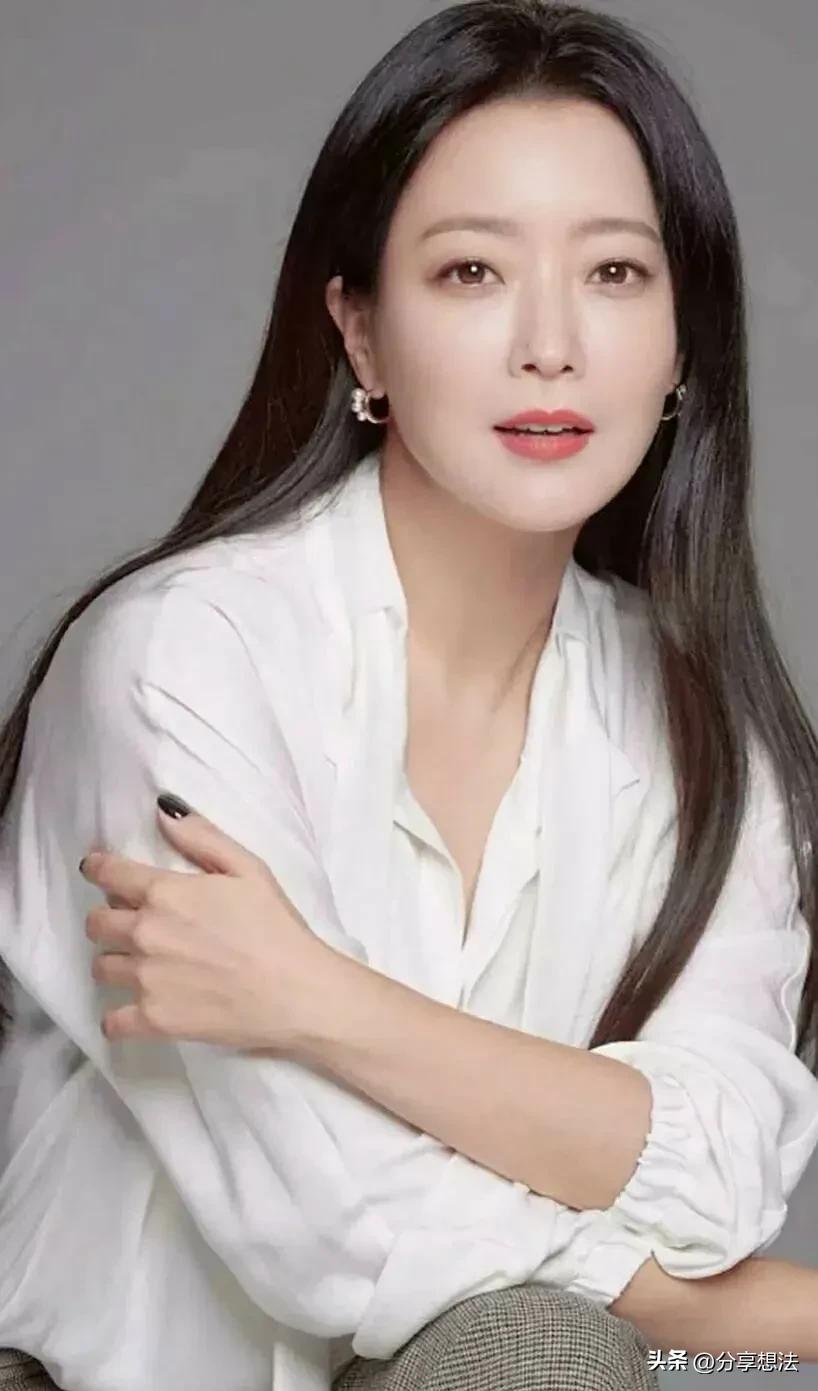 Kim Hee Sun star wallpaper! - iNEWS