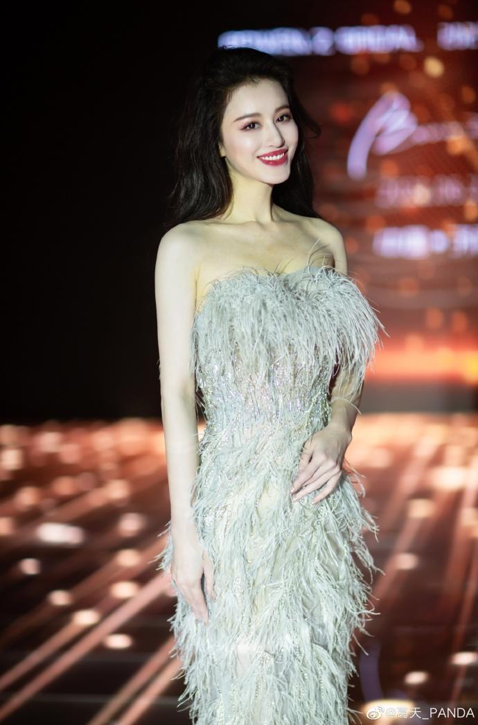 Ge Tian long hair shawl is gentle and elegant, the goddess is full of ...