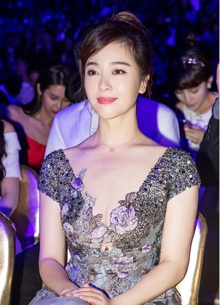 Chen Daoming's rumored girlfriend, Sun Honglei's dream lover, is still tender at 45 years old ...