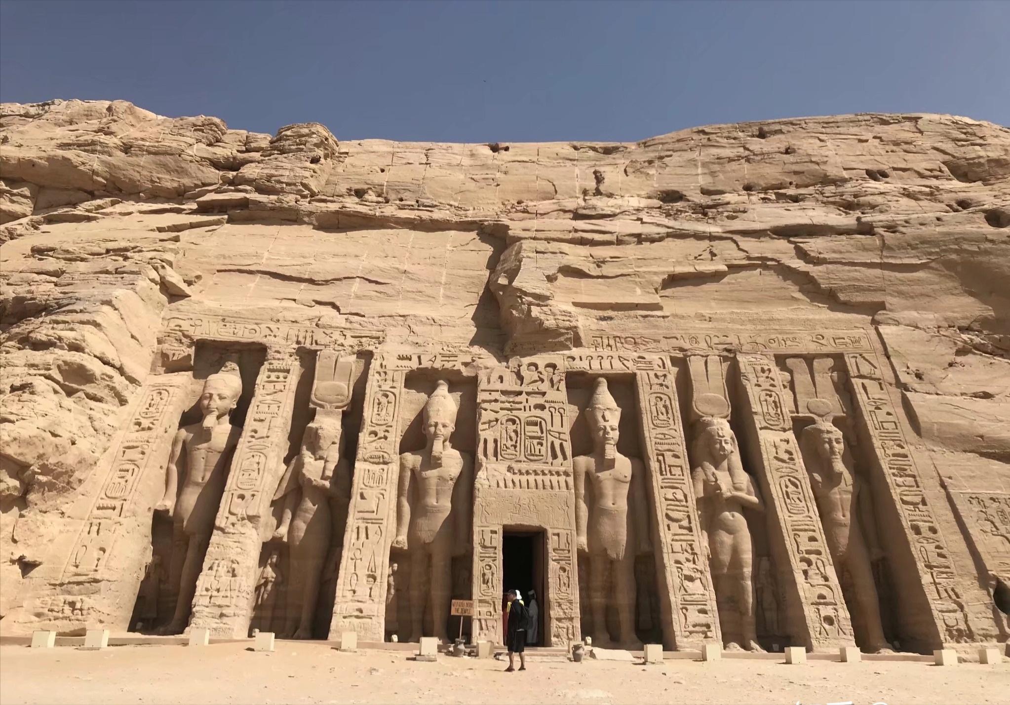 Discuss the self-confidence and superiority of Chinese culture from the ...