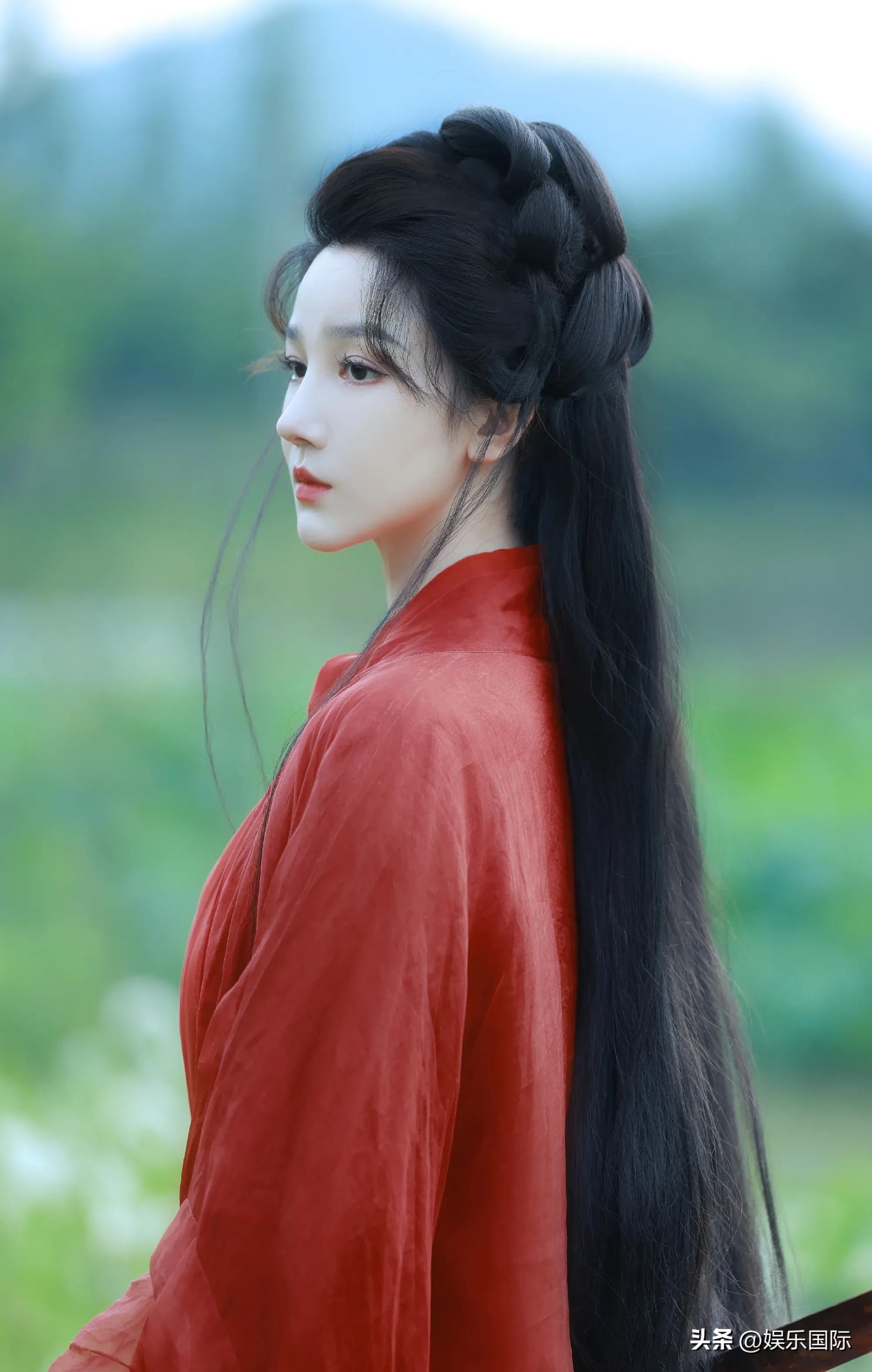 Chen Xiaoyun's ancient costume style was exposed, dressed in red ...