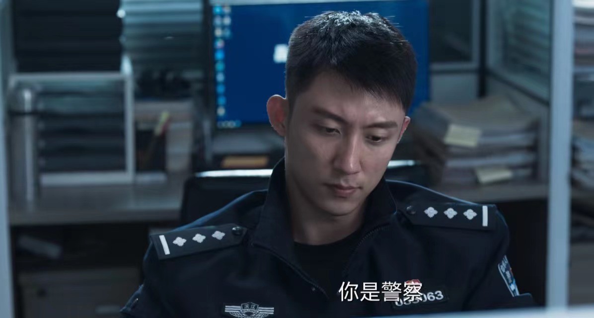 How many "heavy makeup" male stars have been embarrassed by the actors ...