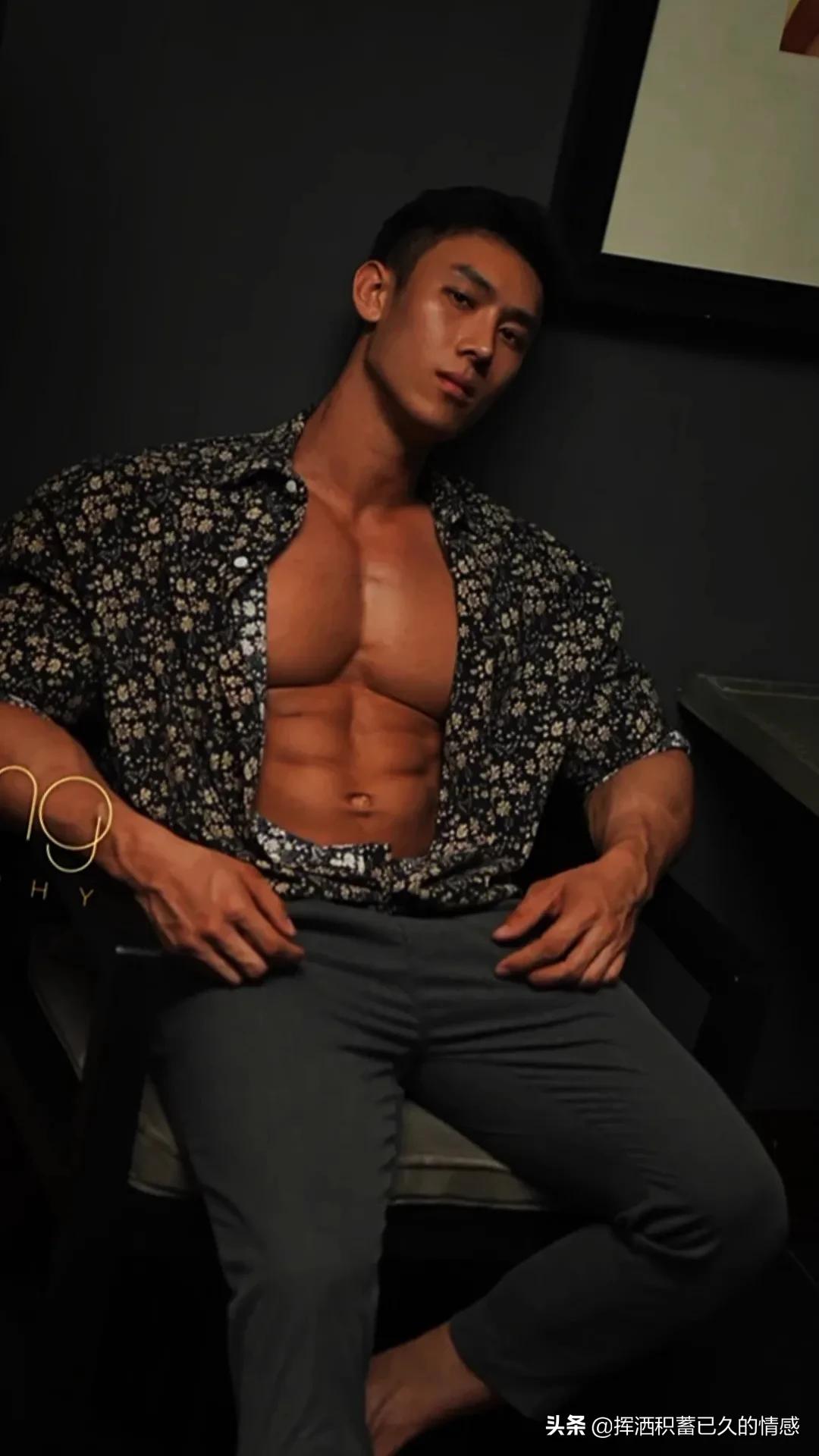 Lu Heng, a handsome guy who can't sing, can't dance, and can exercise ...