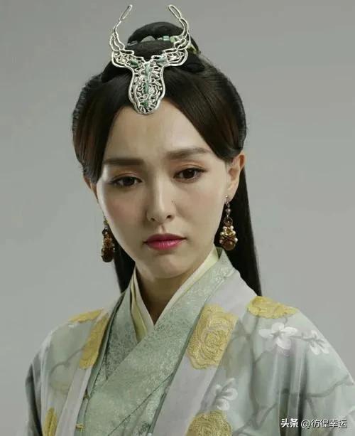 "Fairy Sister" Liu Yifei is 36 years old. Tang Yan sent birthday wishes ...