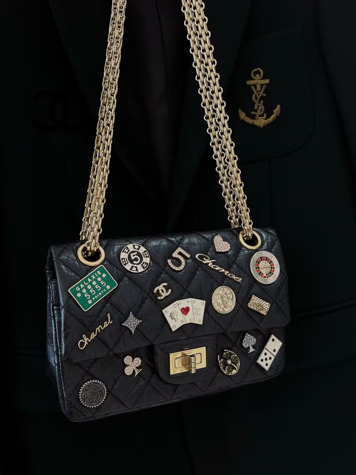 Out-of-print CHANEL badge bags that have been discontinued for five ...