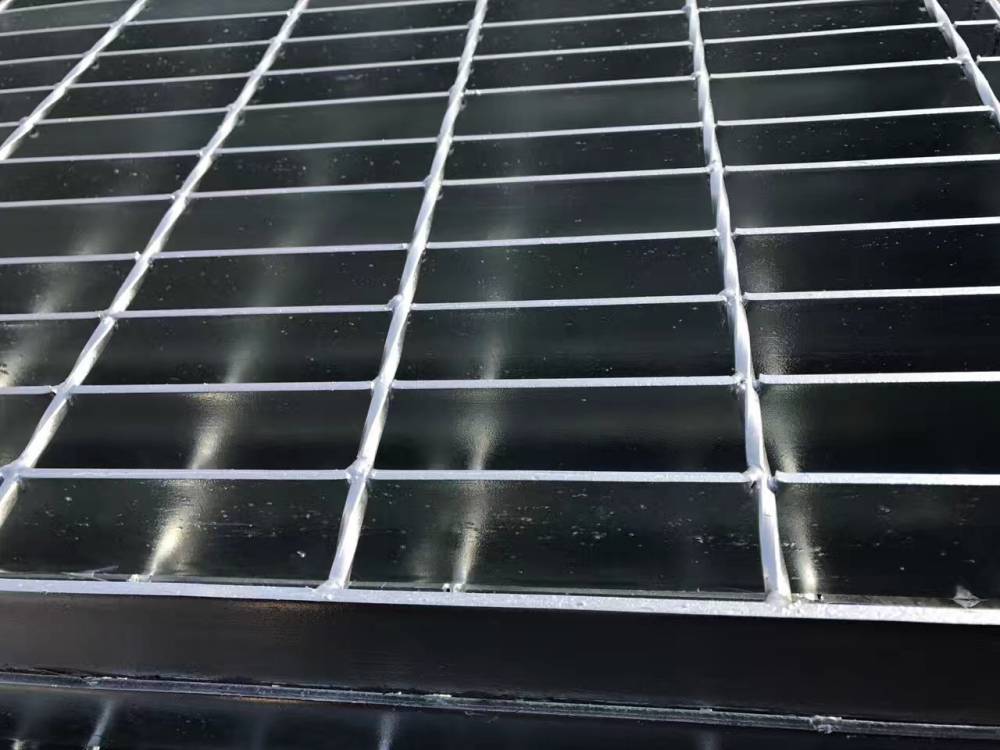Stainless steel grating grate (step plate) - iNEWS
