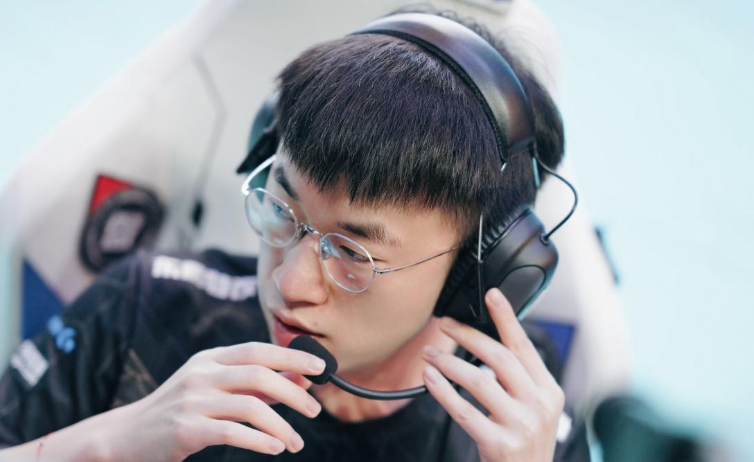 Who will be the ticket boy?RNG vs EDG, JunJia starts again - iNEWS