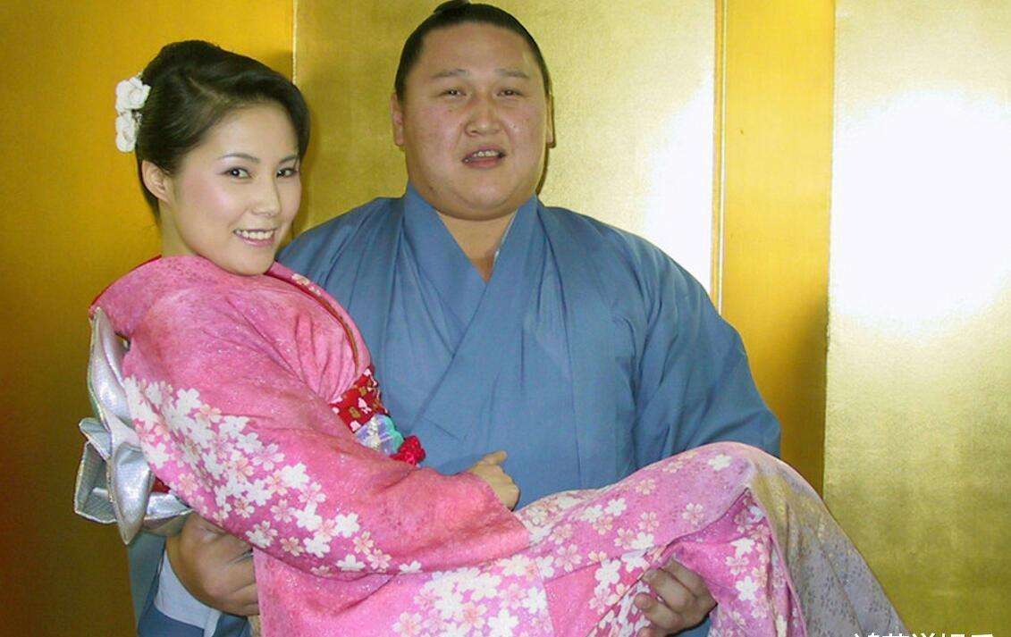 Married to the king of sumo wrestling with an annual salary of 6 ...