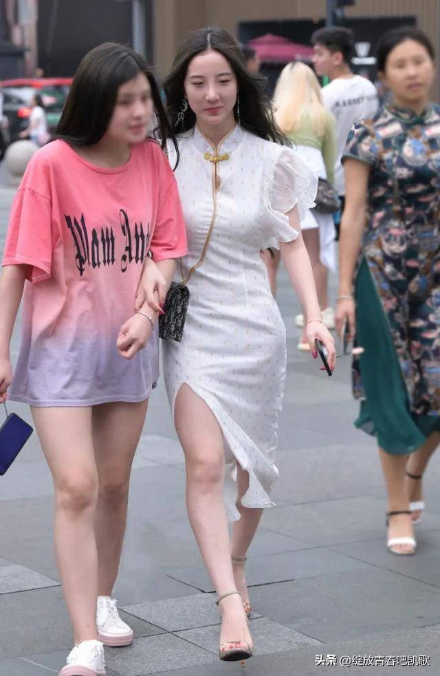 Gentle and feminine outfits, showing a fresh and elegant ladylike style ...