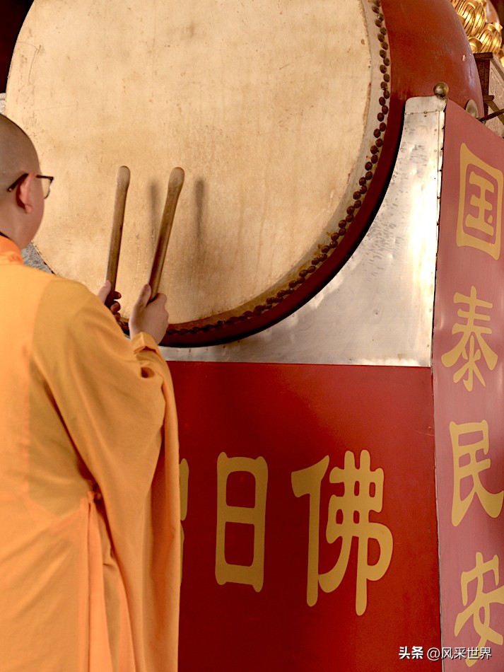 He Guojian's 10,000-meter Buddhist scriptures in lower case calligraphy ...