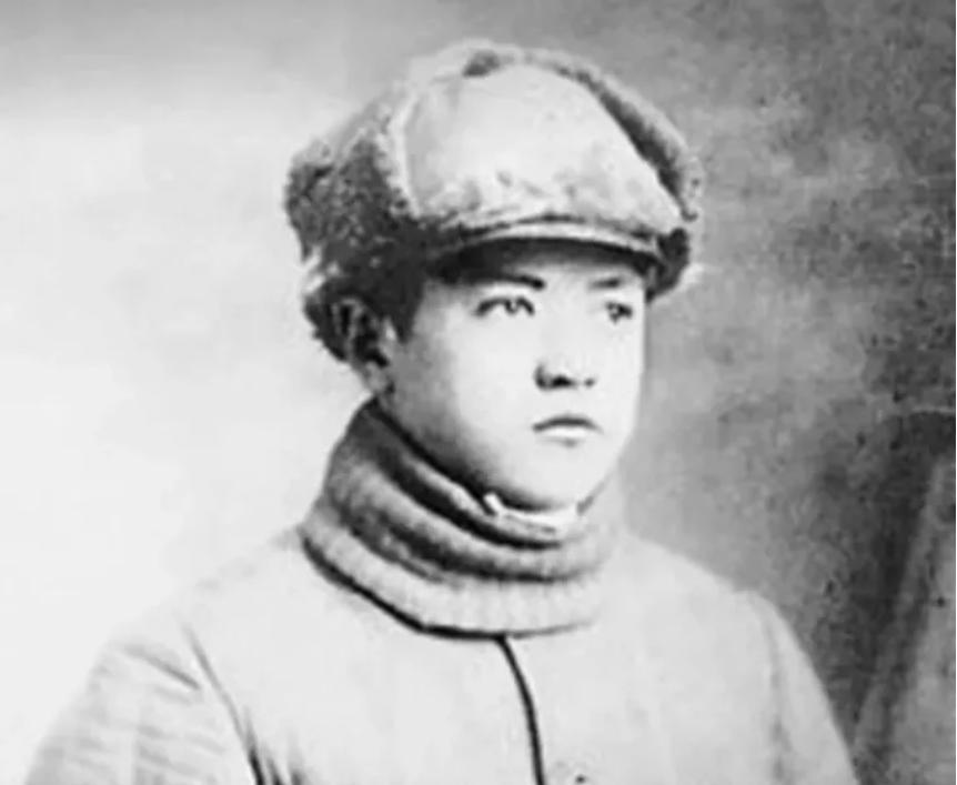 Lin Hu, deputy commander of the Air Force, brought 17 Soviet generals ...