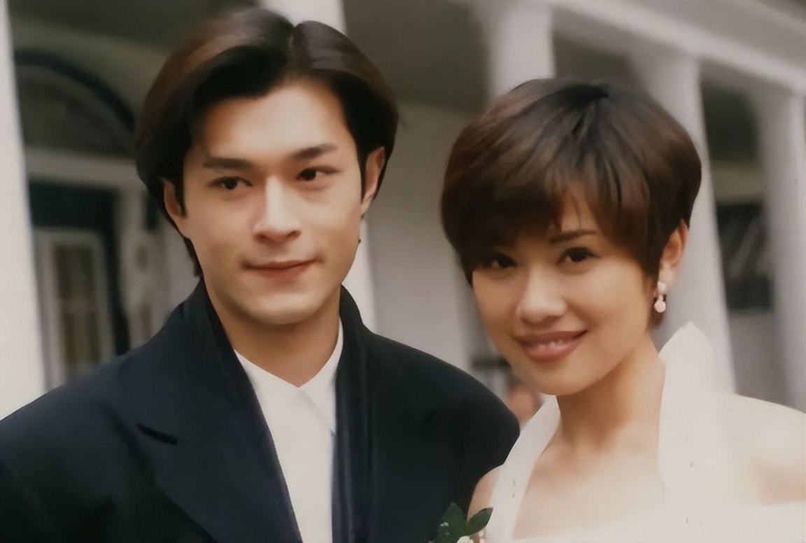 The top ten Hong Kong dramas that were all the rage that year, all classics, the top of the list ...