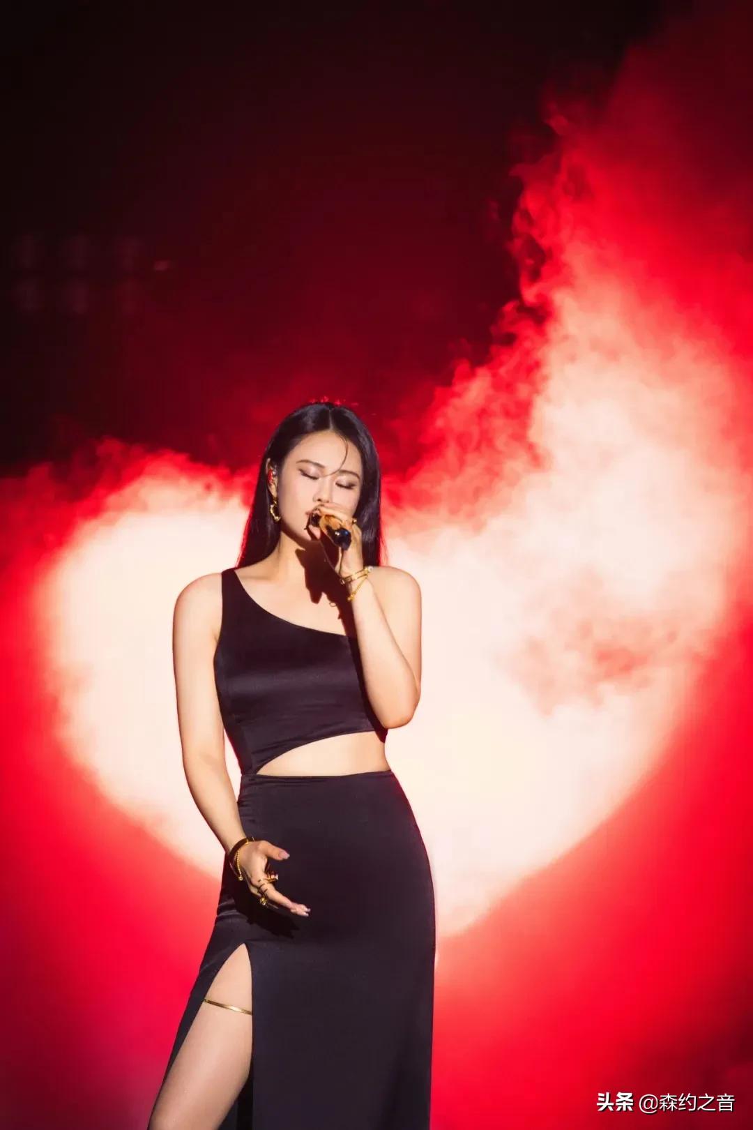 The failure of the seal does not prevent her from killing the Quartet ...