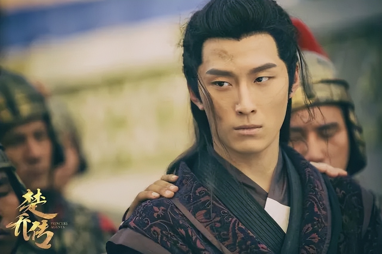 Dou Xiao made his debut as the hero of Zhang Yimou's movie, and his ...