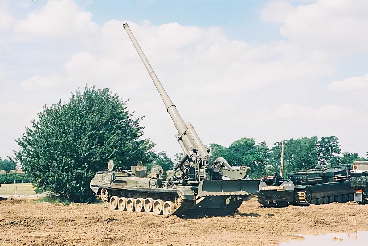 "The treasure is not old", the Russian 2S7 self-propelled artillery has ...