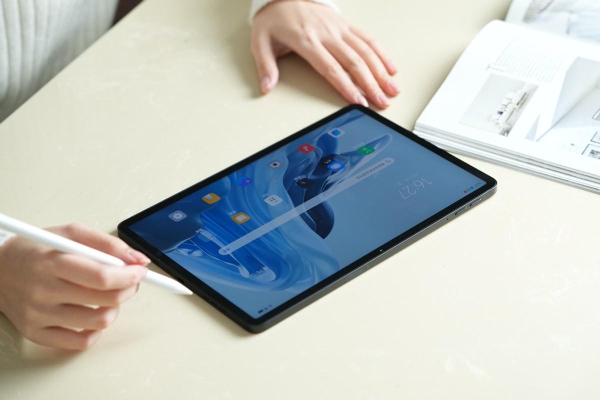 Breaking the conventional tablet impression, efficient office + smooth ...