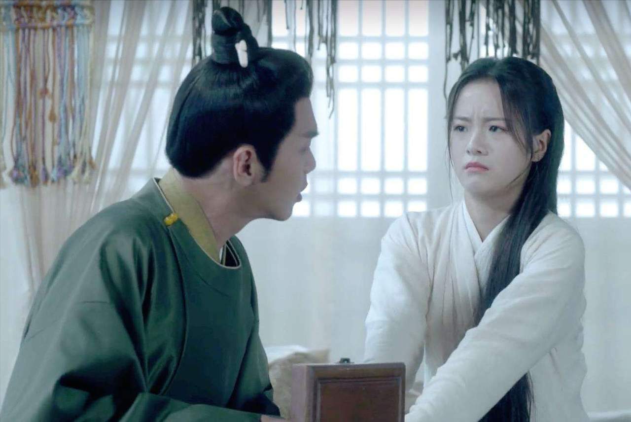 Li Gengxi, Zhuang Dafei, Xiang Hanzhi! The three sisters in Sanlitun should also be cold! - iNEWS