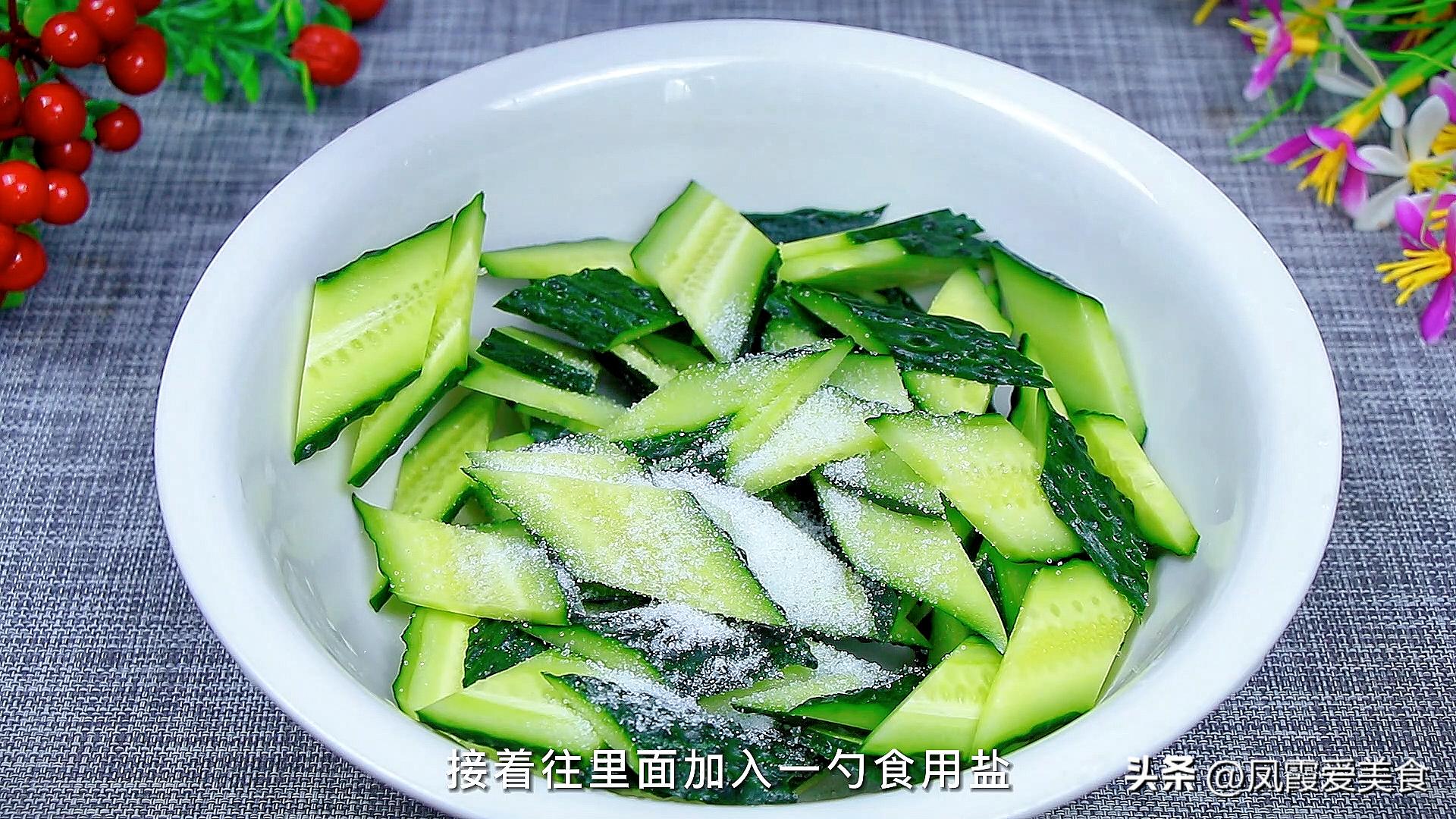 Cucumber fried like this is really delicious, the method is simple and ...