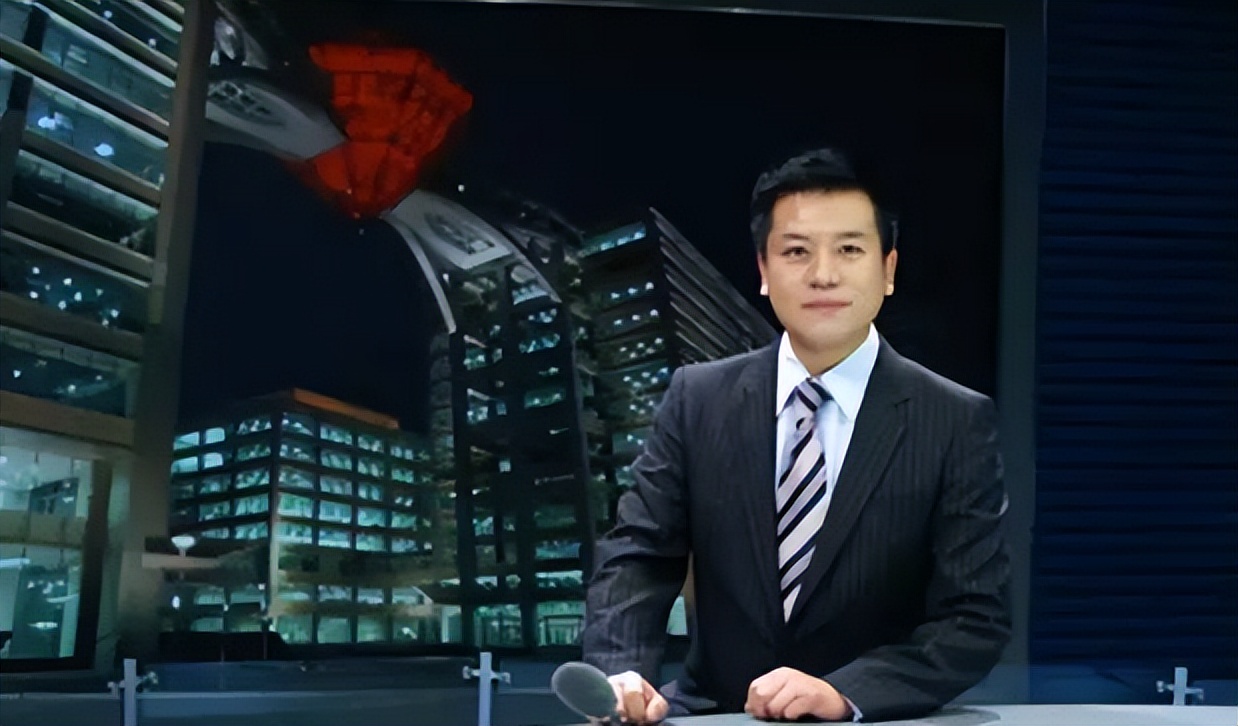 Famous CCTV anchor Gu Guoning: After his father died of illness, he divorced again, and his life ...