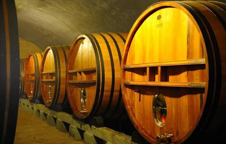 Explore the brewing techniques and development of ancient Chinese wine ...
