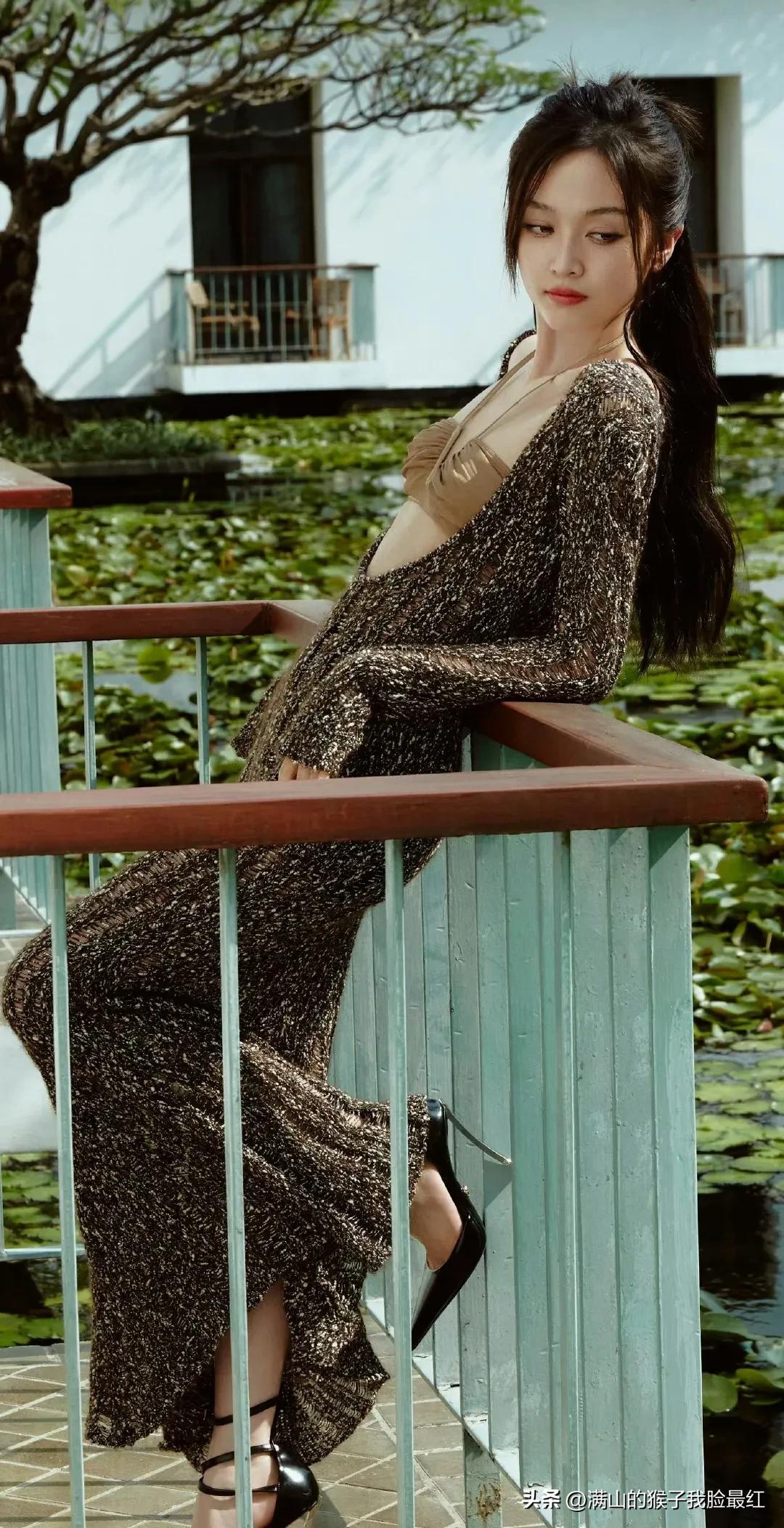 Wu Xuanyi and Zhou Dongyu have a fight - iNEWS