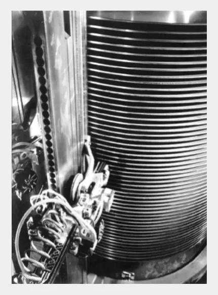 IBM introduced the world's first hard drive in 1956 - iNEWS