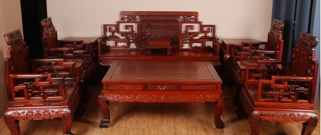 Why do you generally choose mahogany? In history, it can reflect the ...