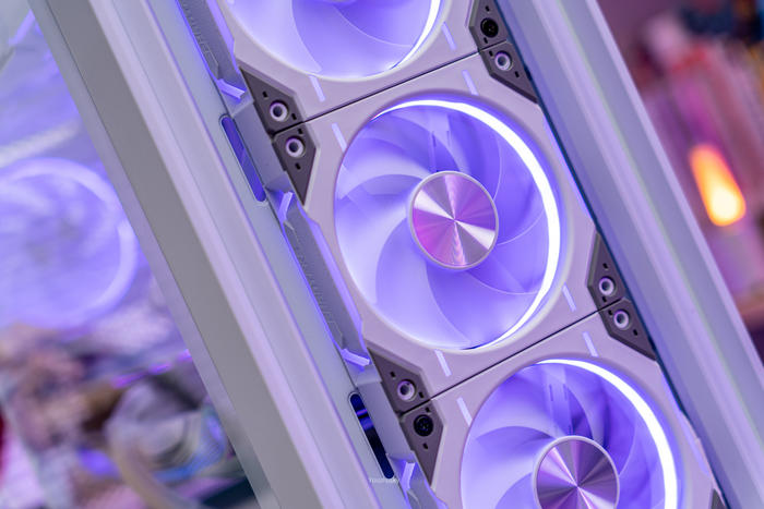 White Purple Sauce—Zotac 4080 Moon White + ASUS B760 Shadow Raider ...