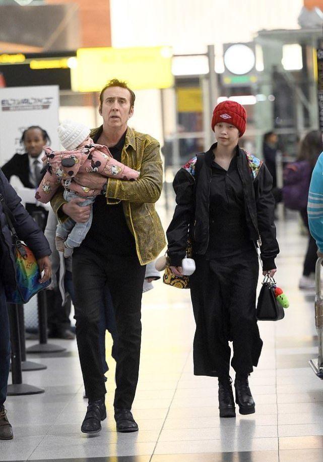 Nicolas Cage appears holding biracial daughter! Full of pride, Japanese ...