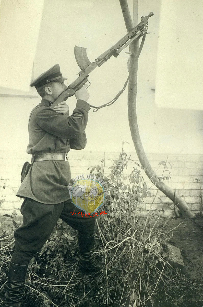 Soviet experimental light machine gun during World War II: Gorov light ...