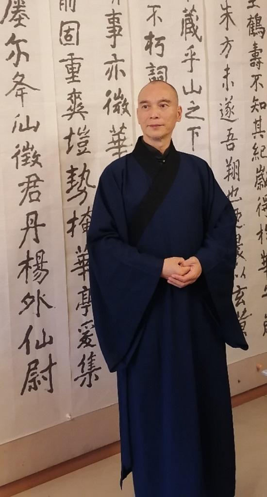 Li Cong: The Hermit in the Book World——Jin Xichang - iNEWS