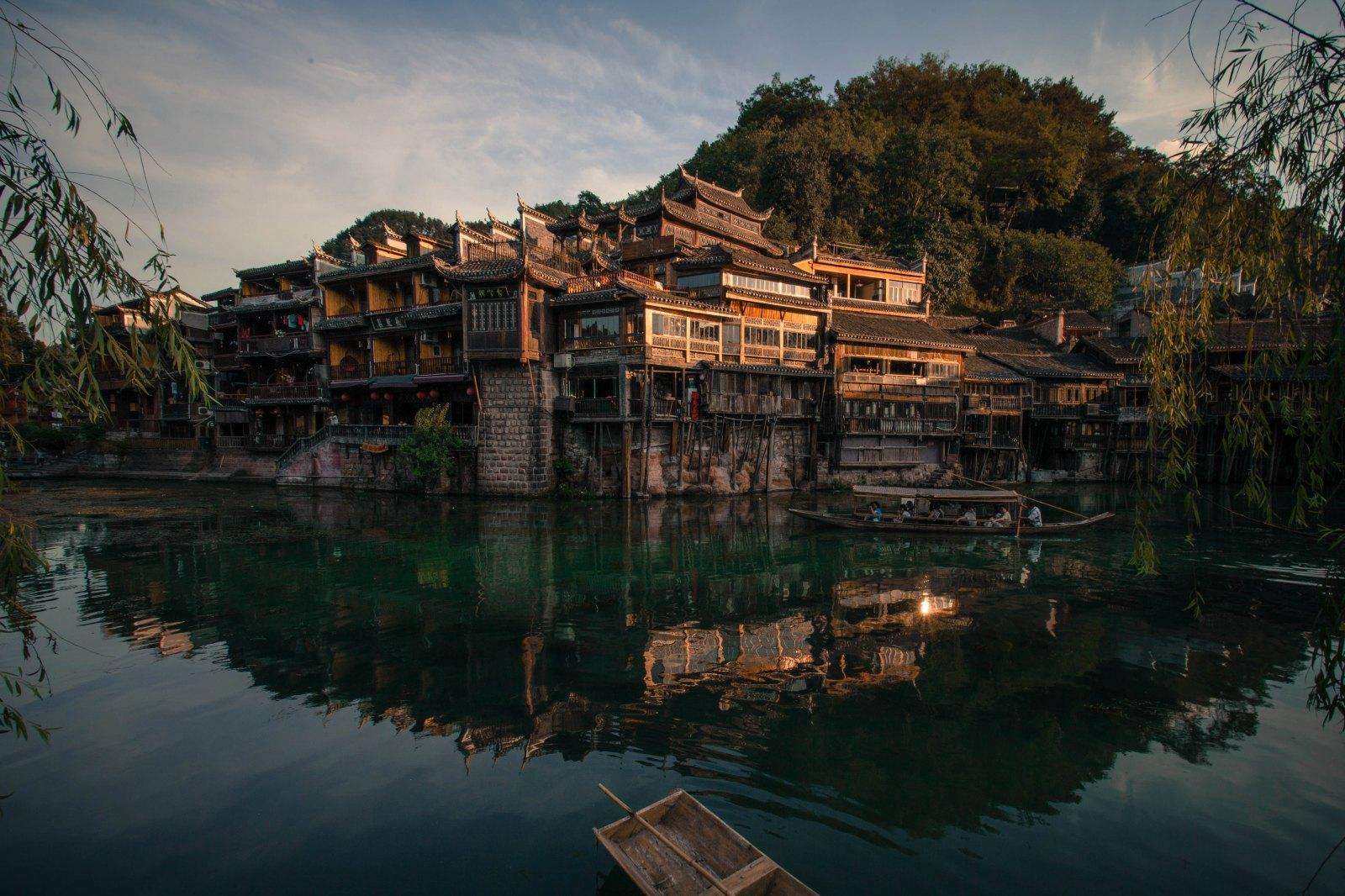 Local Prose: Diaojiaolou - iNEWS