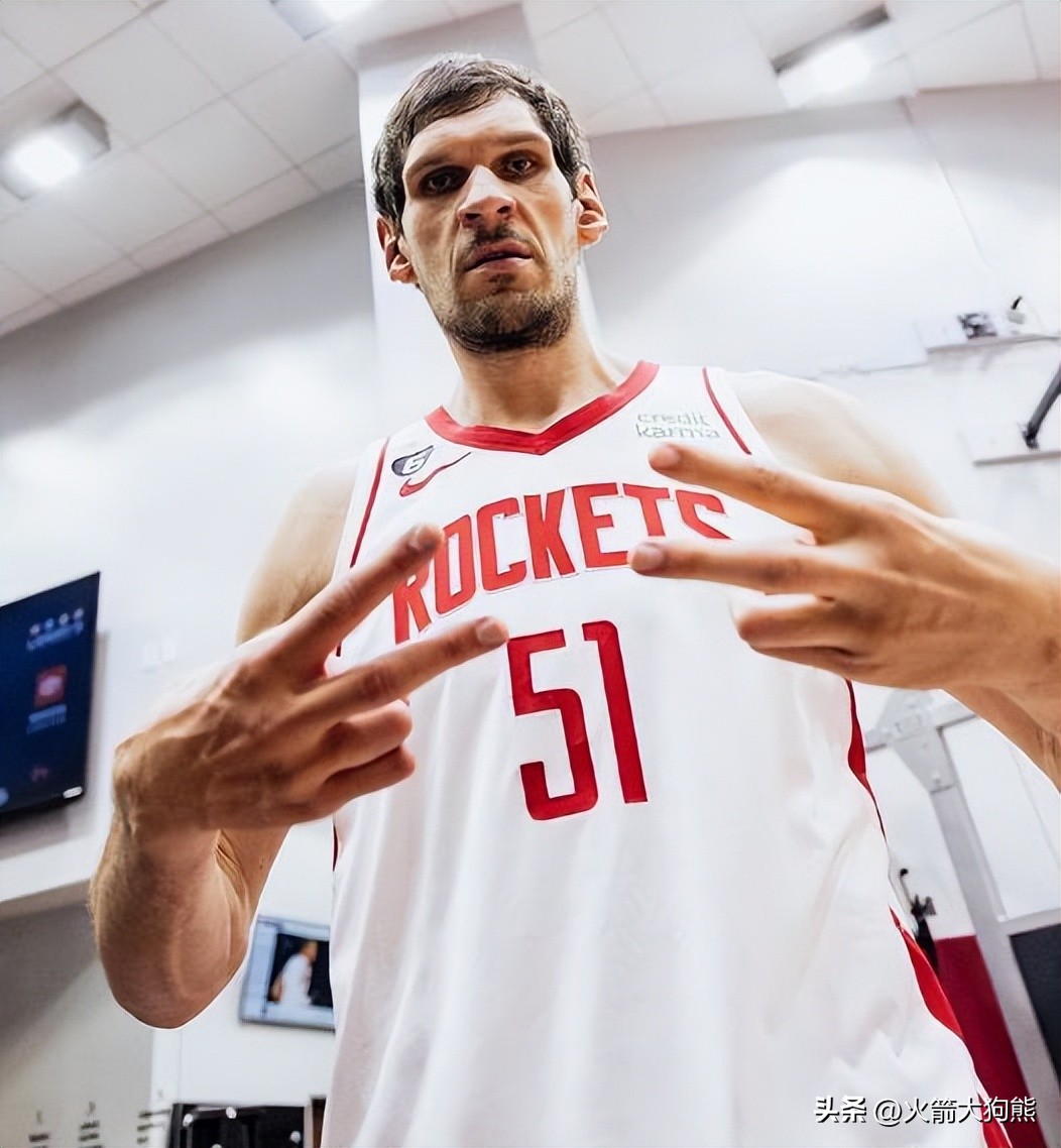 The old Rockets teamed up with the Clippers superstar and appeared in ...