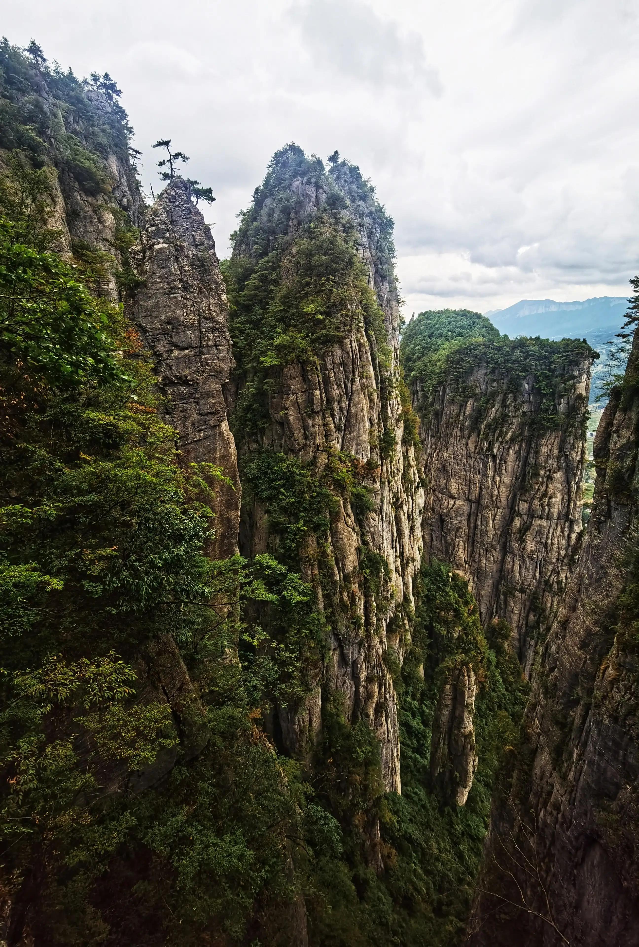 Quick farewell to Enshi City - iNEWS