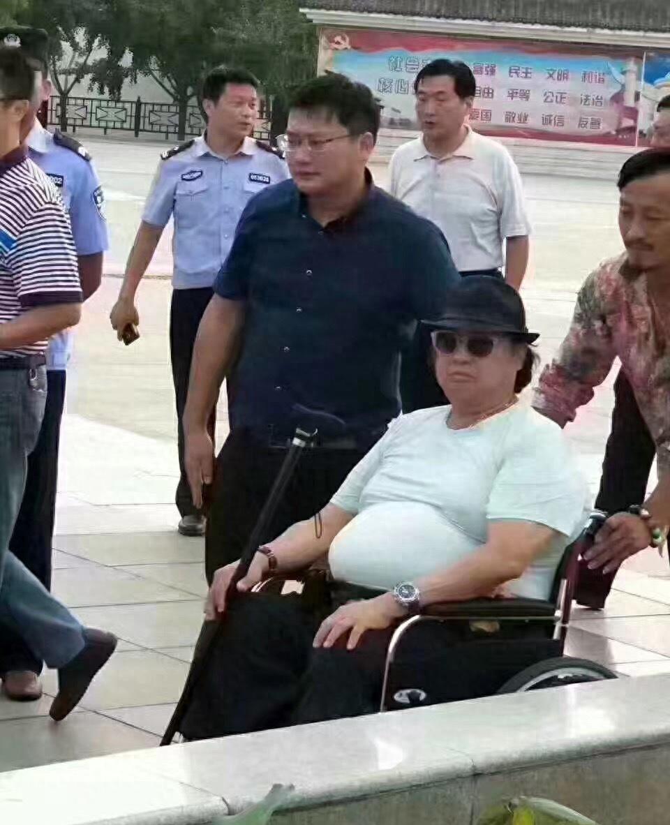 71-year-old Sammo Hung is recuperating in Australia. His figure is ...