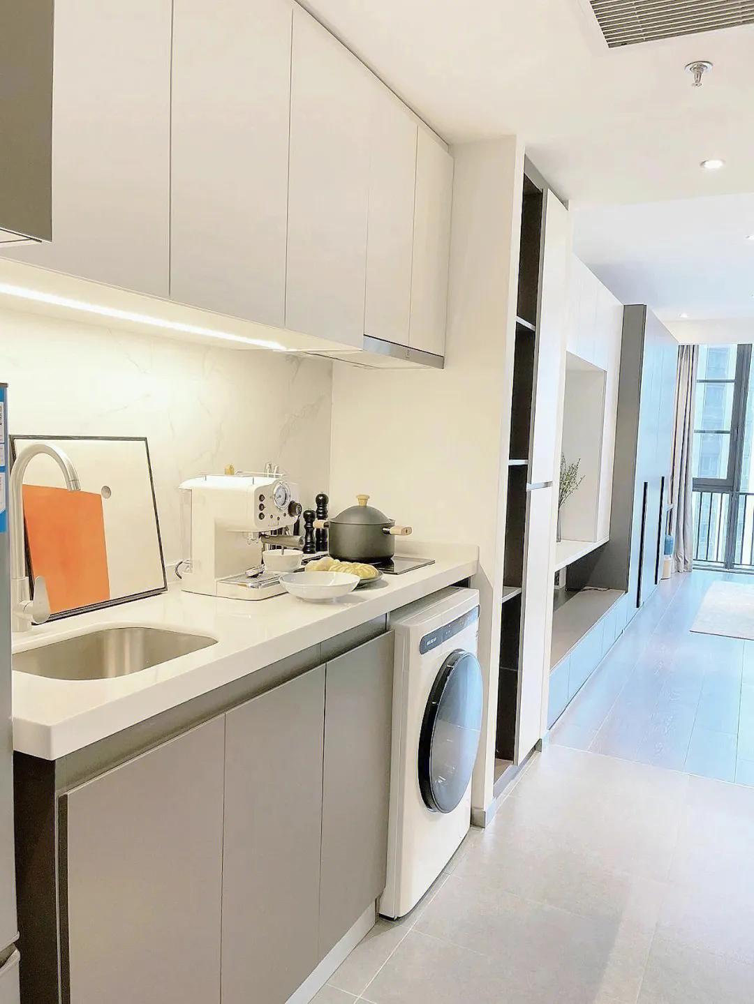 32 square meters of single apartment, small apartment living with a ...