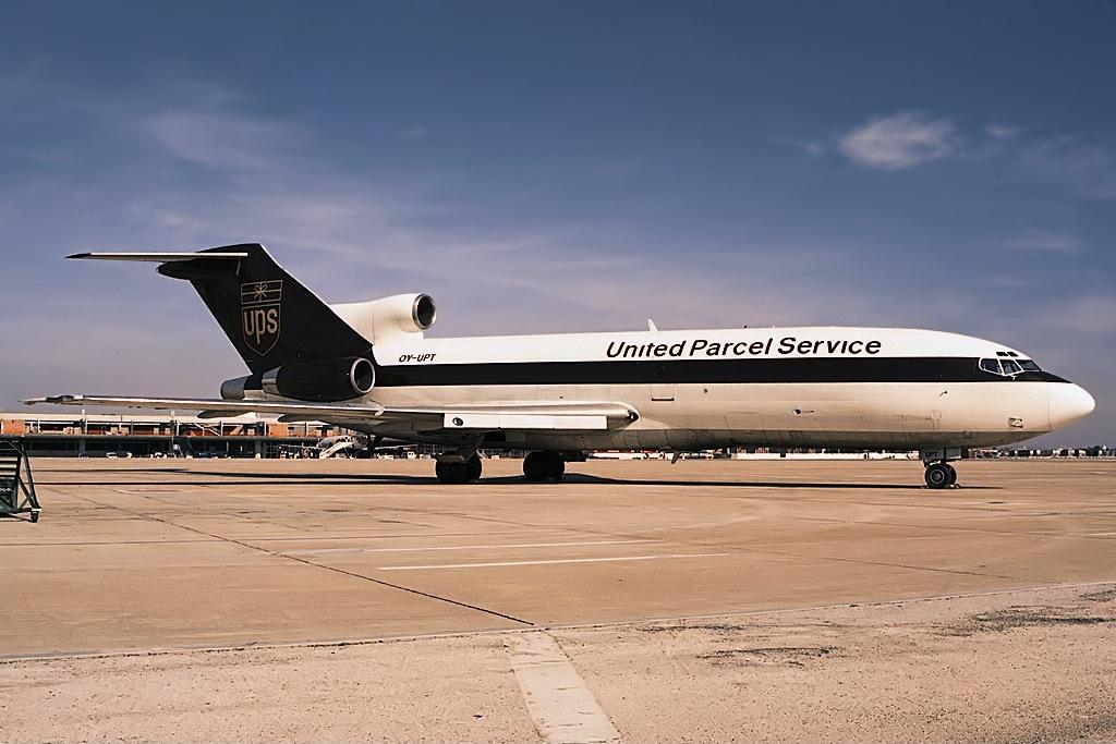 Sad! This 727 aircraft was forgotten at the airport for 12 years and is ...