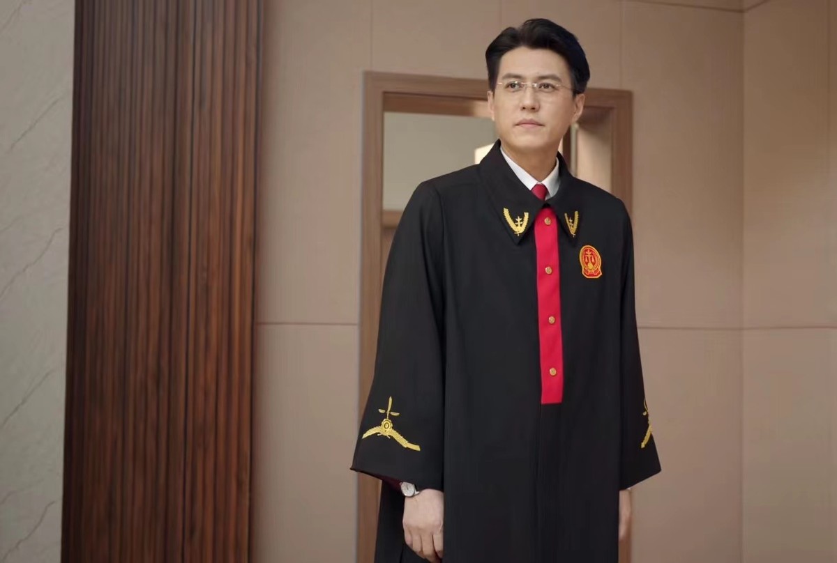 The three hosts of "The Bottom Line" have become acting roles. Although ...