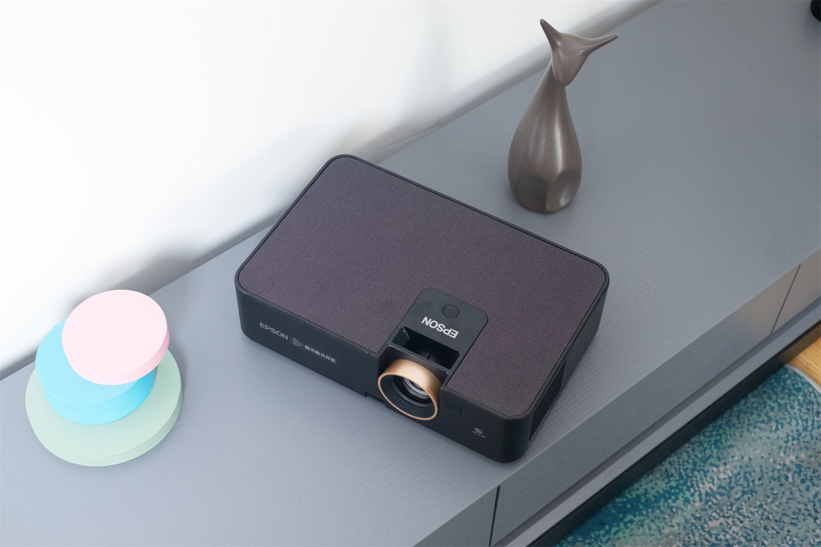 Why can Epson's projector be called a "camping artifact"? - iNEWS