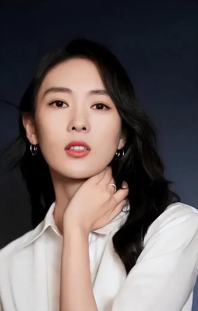 Tong Yao, top ten actresses in Kunming - iNEWS