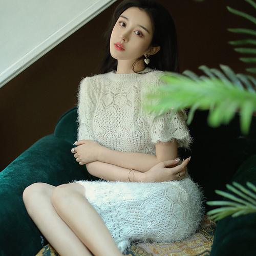 After Huang Xiaoming and Yang Ying officially announced their divorce ...