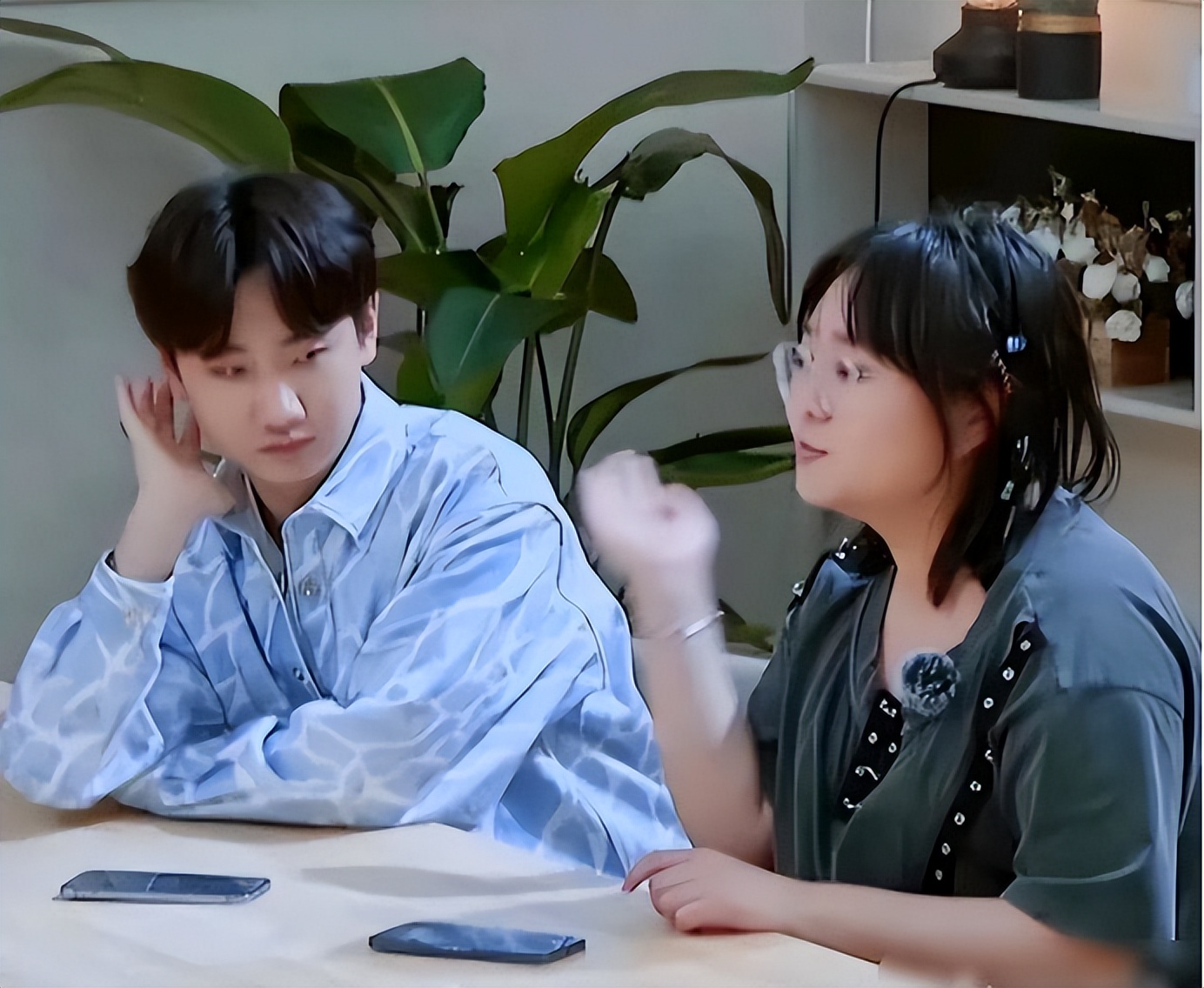 Song Dandan: I can apologize to anyone but him, 20 years is my biggest knot - iNEWS