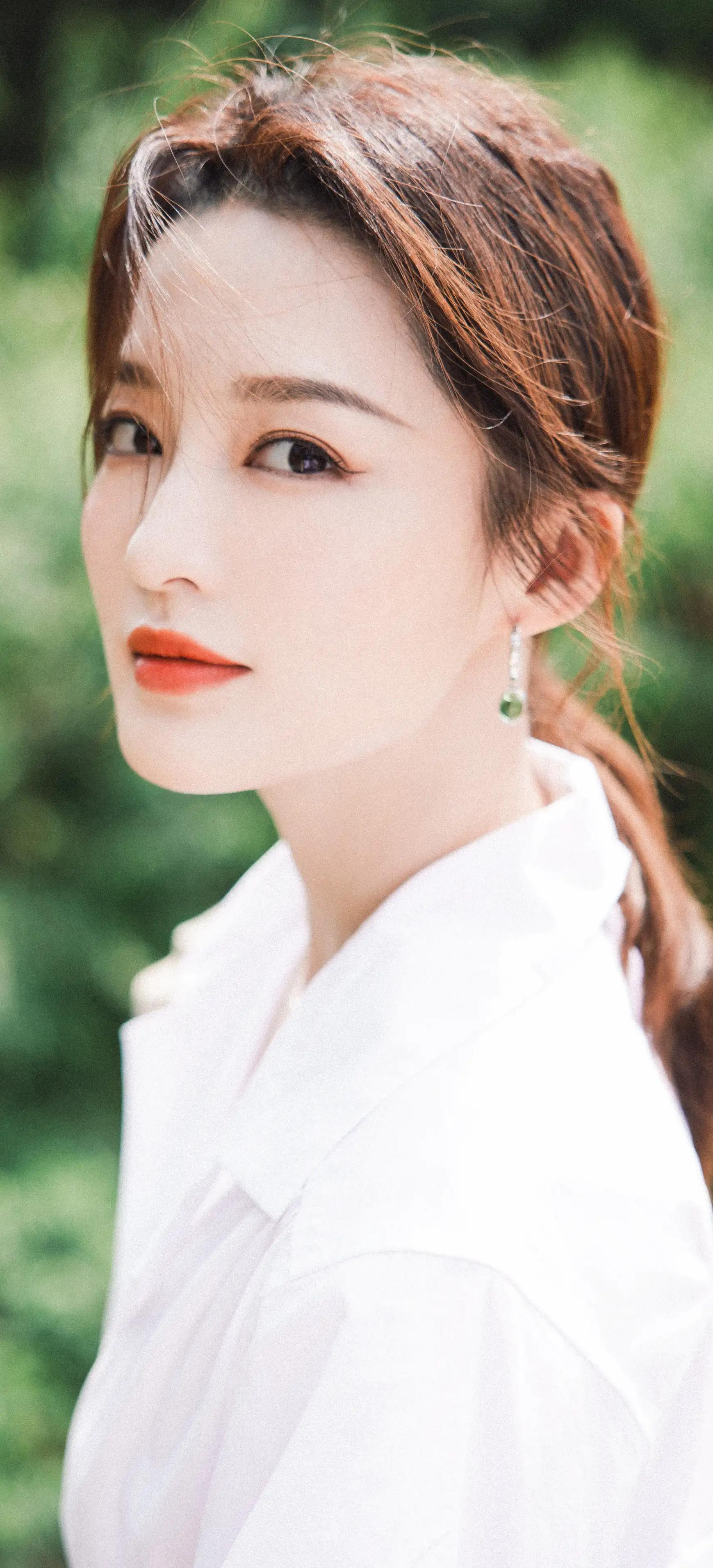 Beautiful Qin Qinzi Li Qin: underwear endorsement pictures, beautiful ...